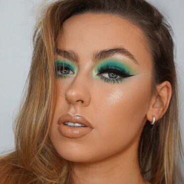 The Best Green Eyeshadows + Green Eye Looks you can try at home!