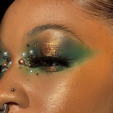 24 Fall Eyeshadow Looks: The Best Eye Trends To Try This Season